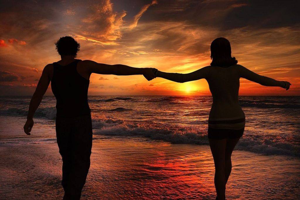 COUPLE : LES 6 ÉTAPES DES RELATIONS