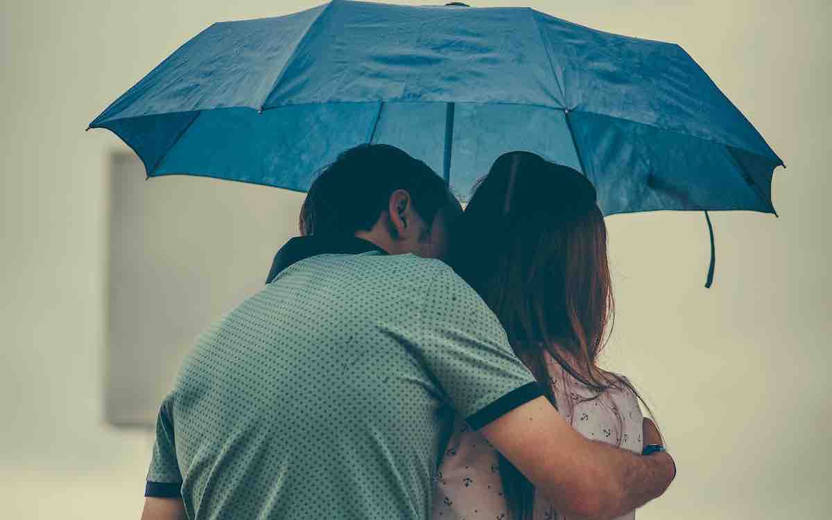 On laisse les câlins pour plus tard, les baisers pour plus tard, en ...